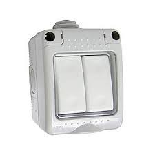 base, base estanca, enchufe estanco, pulsador estanco